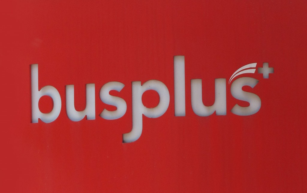 Bus Plus sign